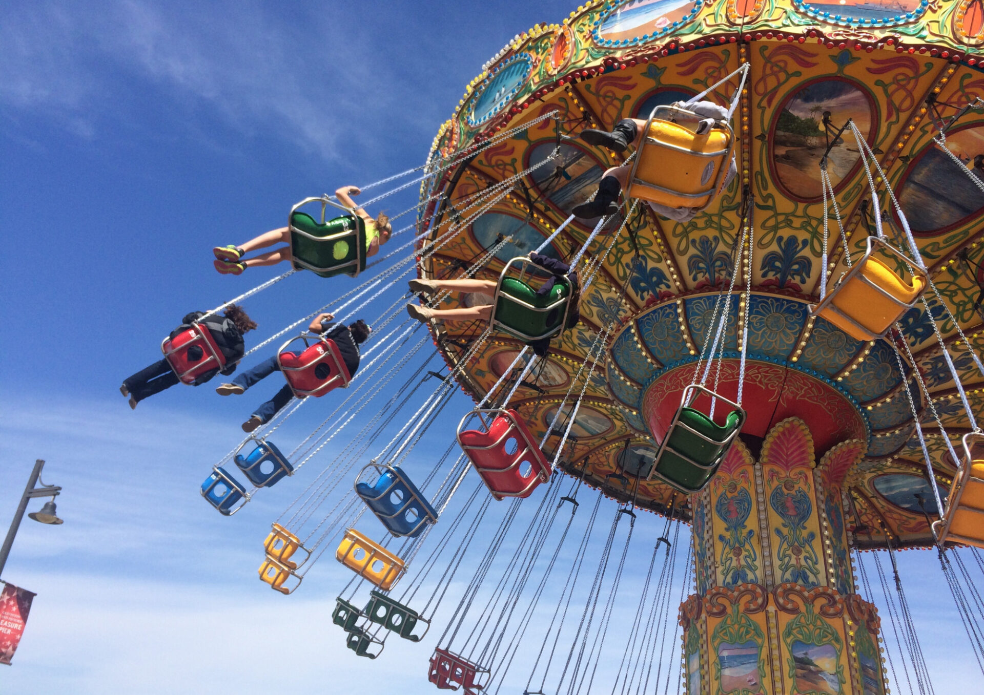 L’affichage dynamique dans les parcs d’attractions